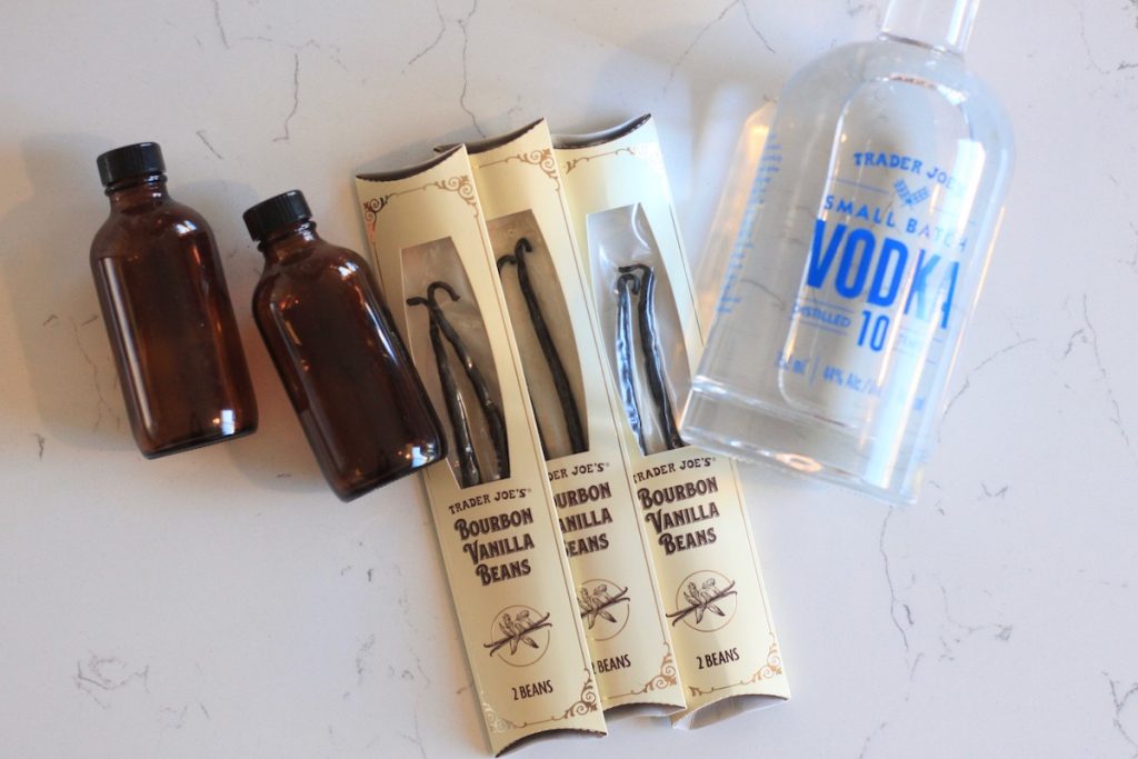 How to Make Homemade Vanilla Extract (Just 2 Ingredients!) – Hand ...